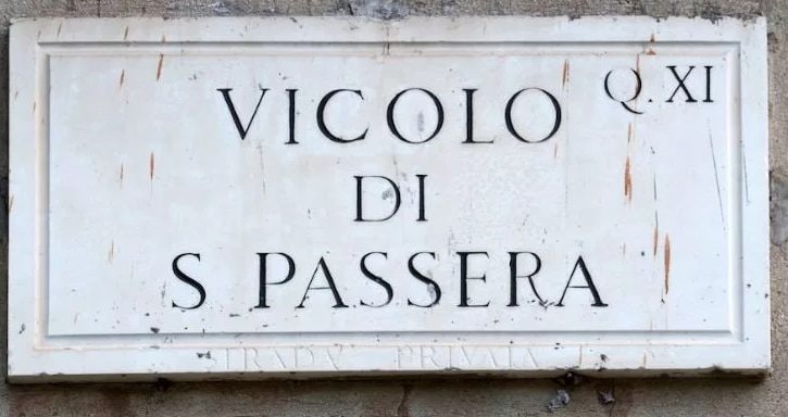 Vicolo di Santa Passera a Roma: perché si chiama così
