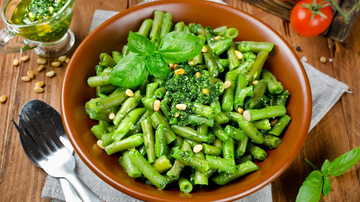 Gamberi saltati in padella con verdure: la ricetta del secondo ...