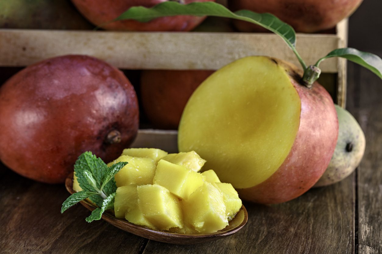 6 frutti di cui dovreste mangiare anche la bucce e semi