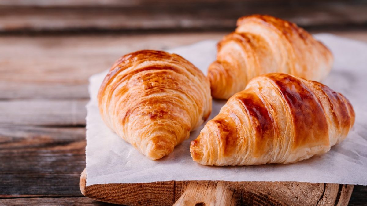 Cornetti bicolore al vapore: la ricetta dei cornetti sofficissimi e golosi