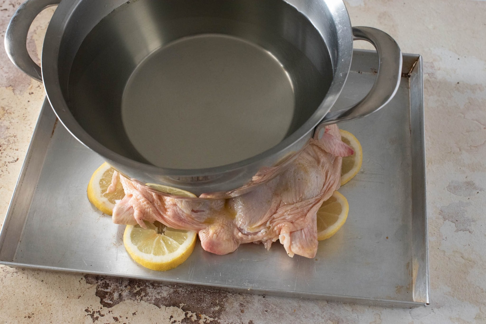 Pollo al mattone: la ricetta del piatto succulento e irresistibile