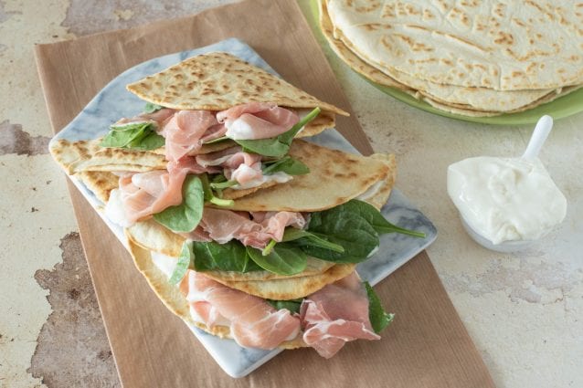 Come fare le piadine in casa: consigli e trucchi per prepararle alla ...