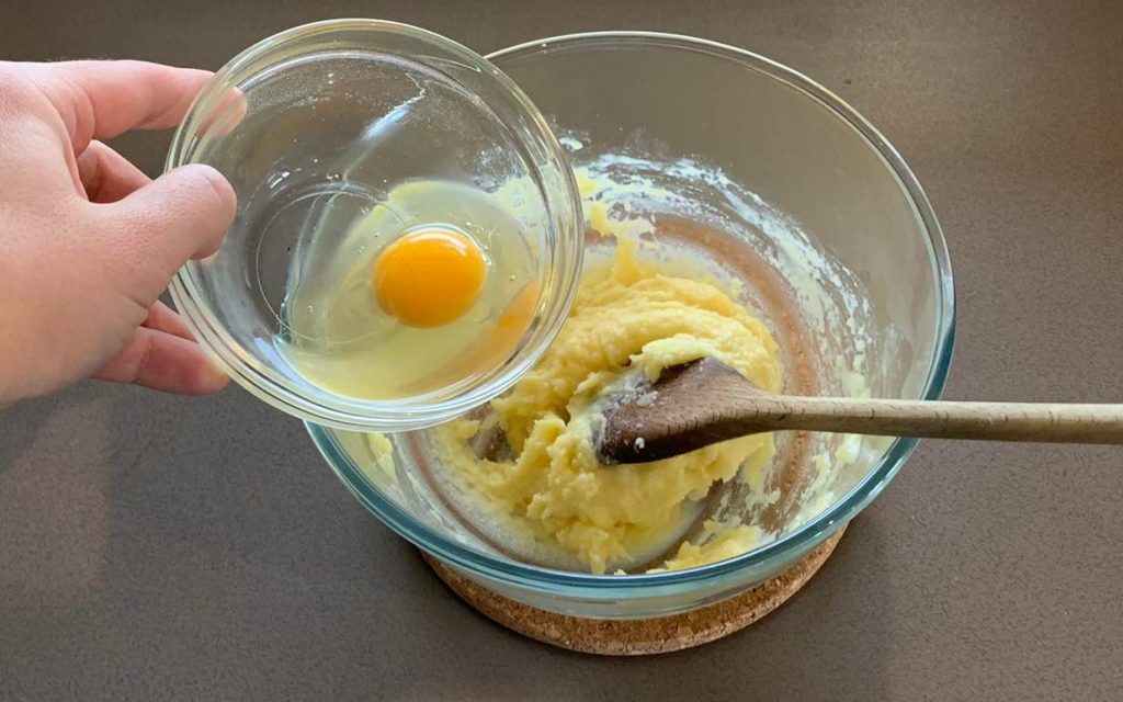 Gougéres: la ricetta di Alain Ducasse dei gustosi bignè al formaggio