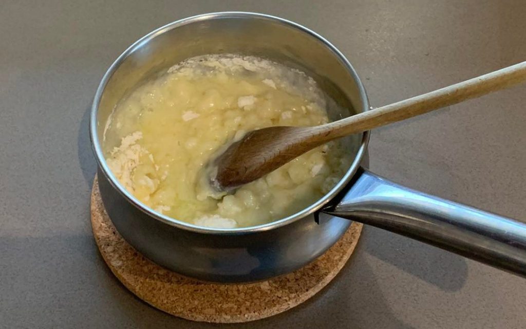 Gougéres: la ricetta di Alain Ducasse dei gustosi bignè al formaggio