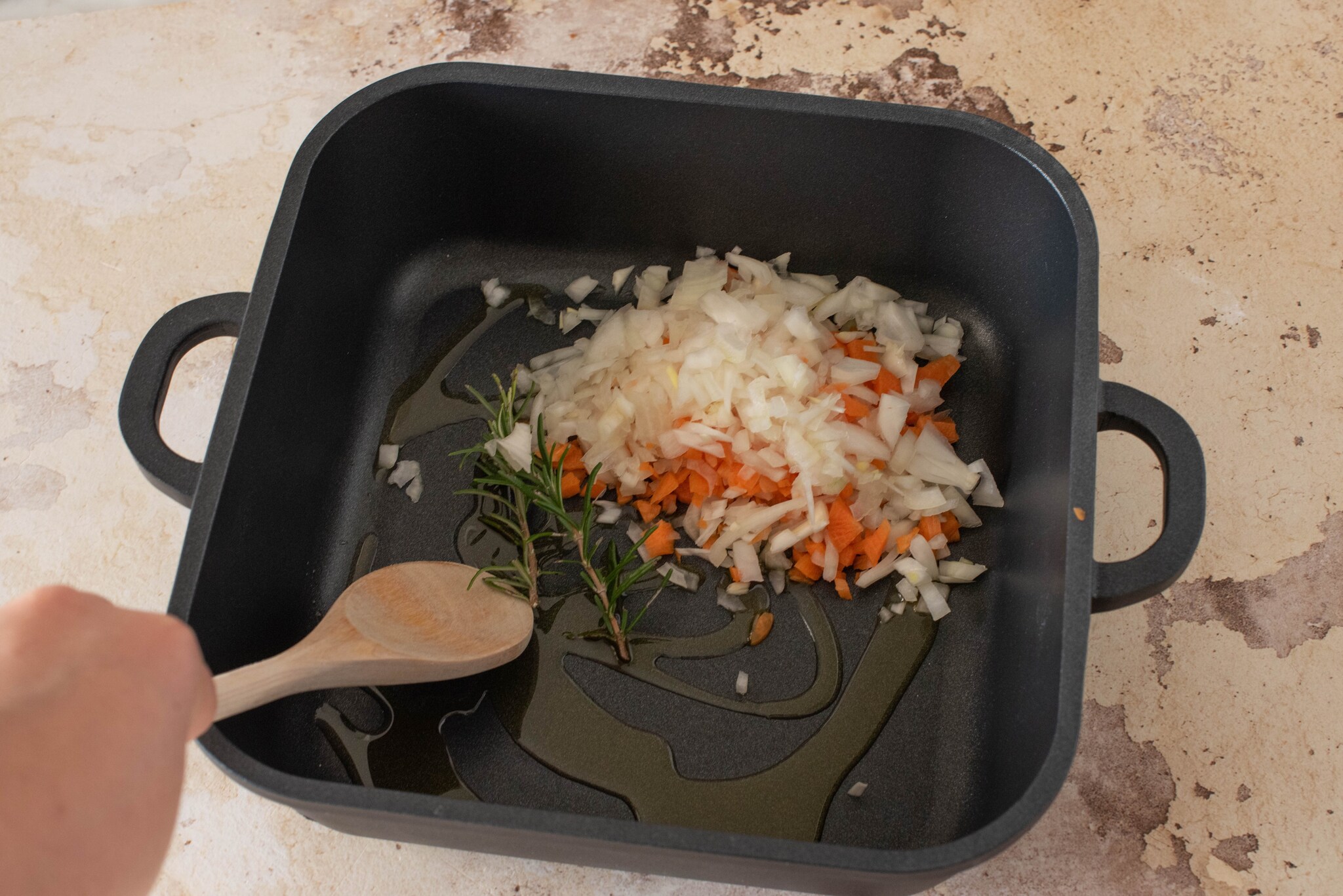 Zuppa di piselli secchi: la ricetta del comfort food semplice e gustoso