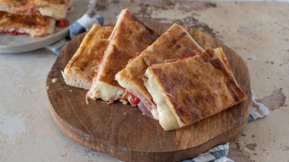 Pizza parigina con melanzane: la ricetta fragrante e gustosa del ...