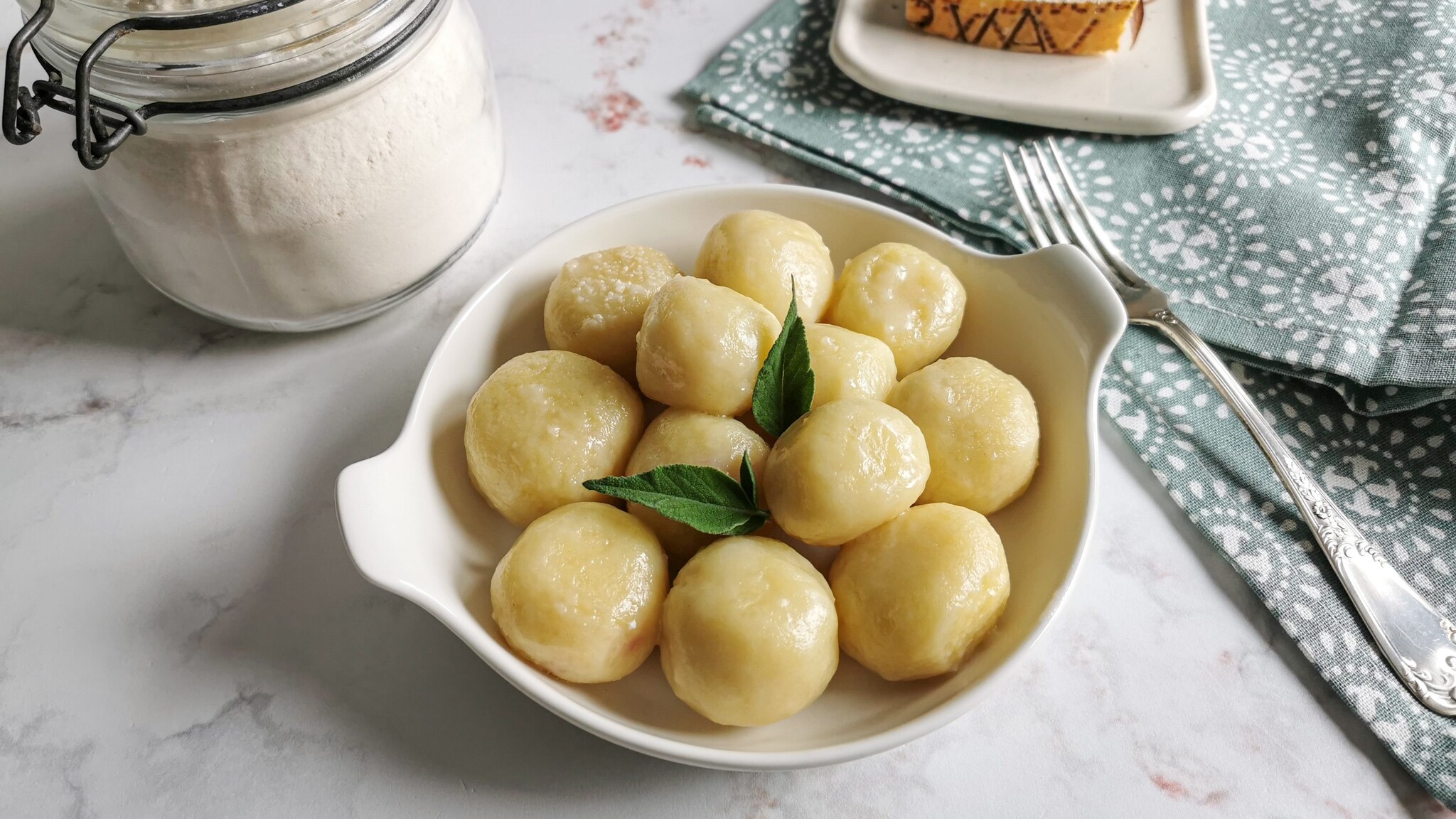 Gnocchi ripieni: la ricetta degli gnocchi farciti con prosciutto e ...