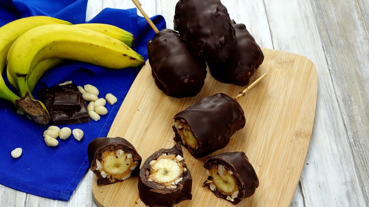 Banane fritte ripiene al cioccolato: la ricetta del dolcetto facile e ...