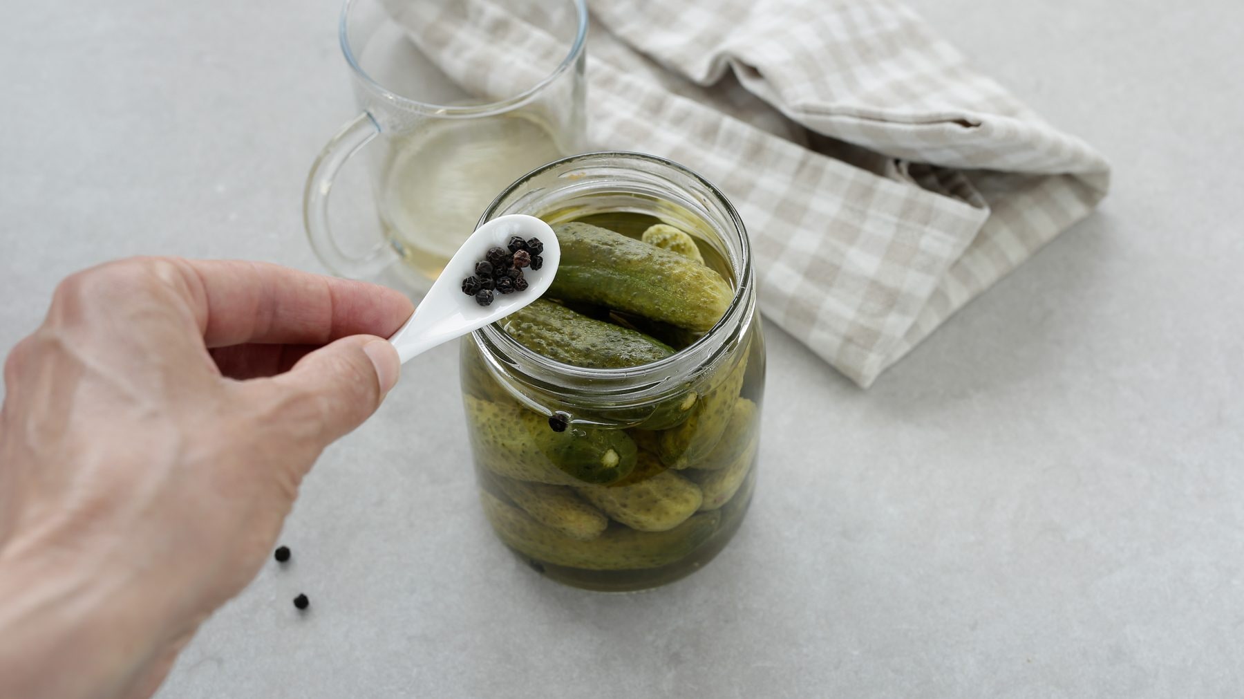 Cetriolini sott'aceto: la ricetta per prepararli in casa