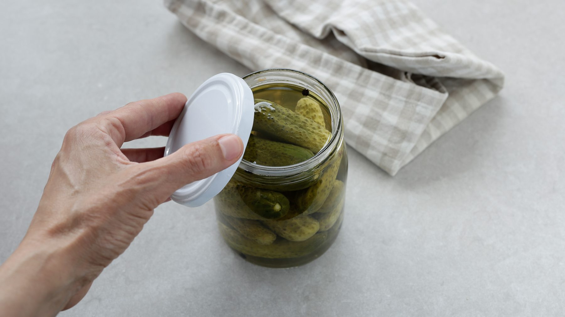 Cetriolini sott'aceto: la ricetta per prepararli in casa