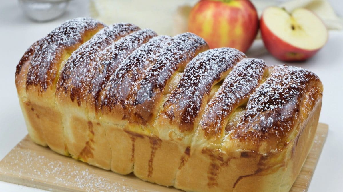 Pain brioche alle mele: la ricetta del lievitato ripieno soffice e ...