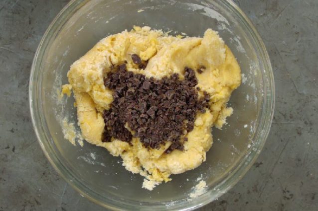 Crostata cookie: la ricetta del dolce veloce e super goloso