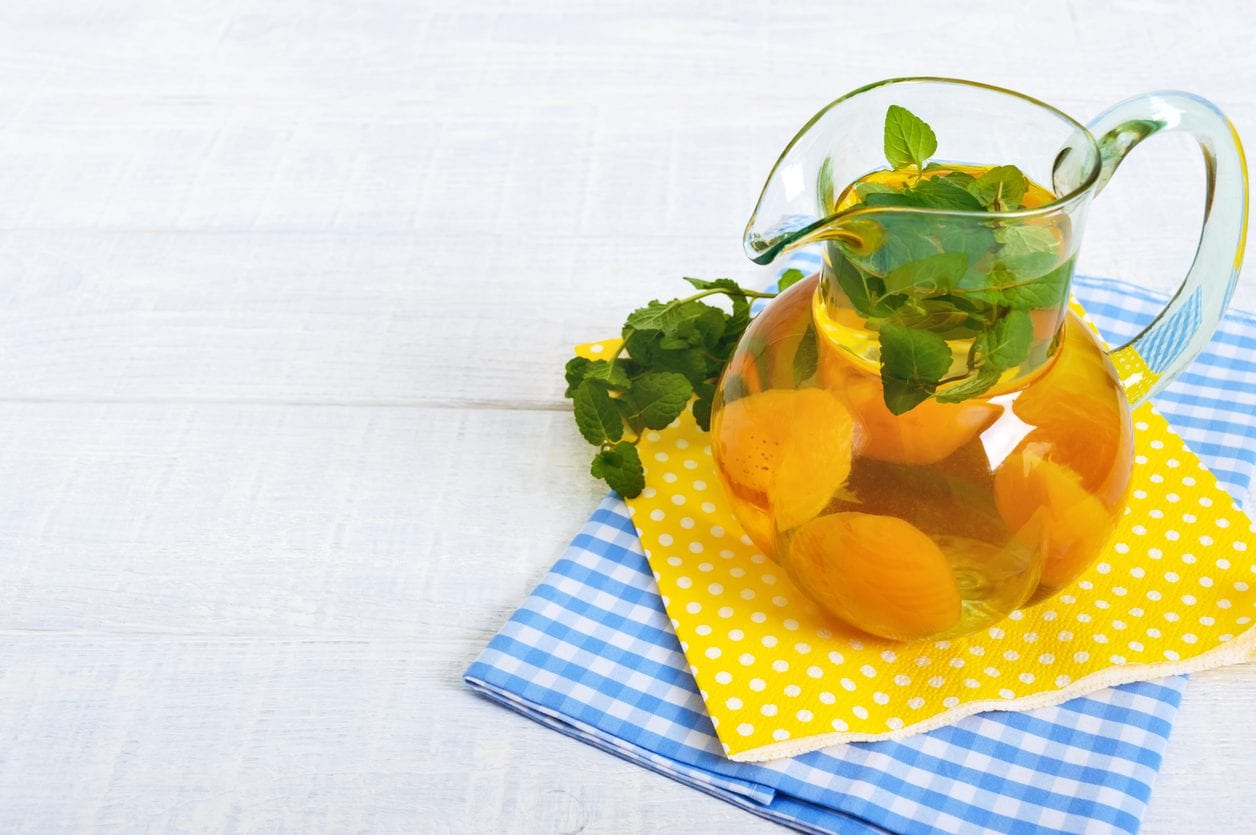 Storia e ricetta del vino con la percoca