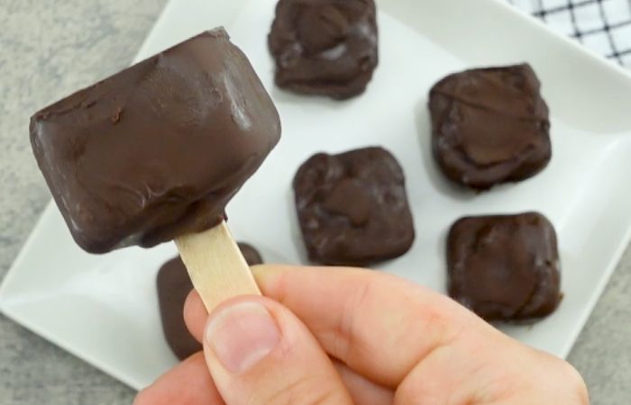 Cubetti di gelato frutta e cioccolato: la ricetta dei dolcetti semplici ...