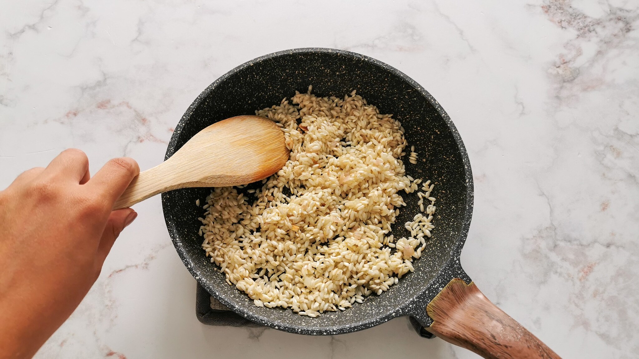 Risotto al Barolo: la ricetta del primo tipico piemontese raffinato e ...