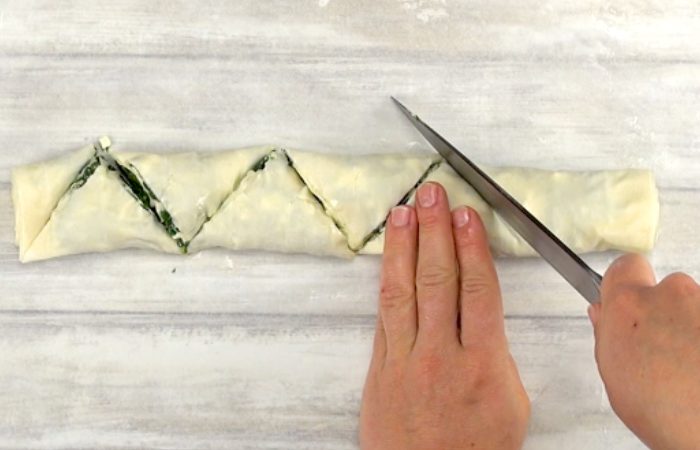 Triangolini di pasta fillo: la ricetta dell'antipasto veloce e sfizioso