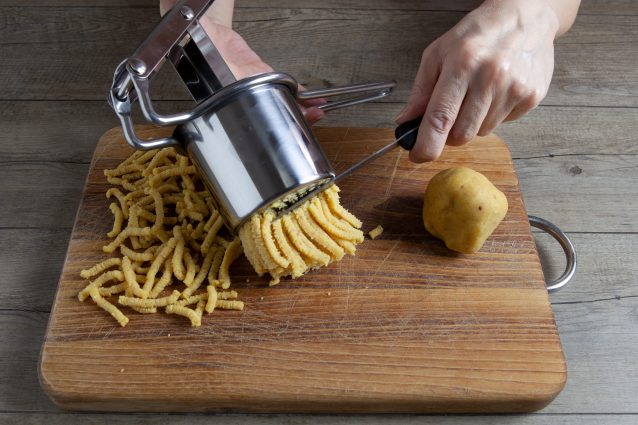Passatelli asciutti con gorgonzola e porro: la ricetta del primo ricco ...