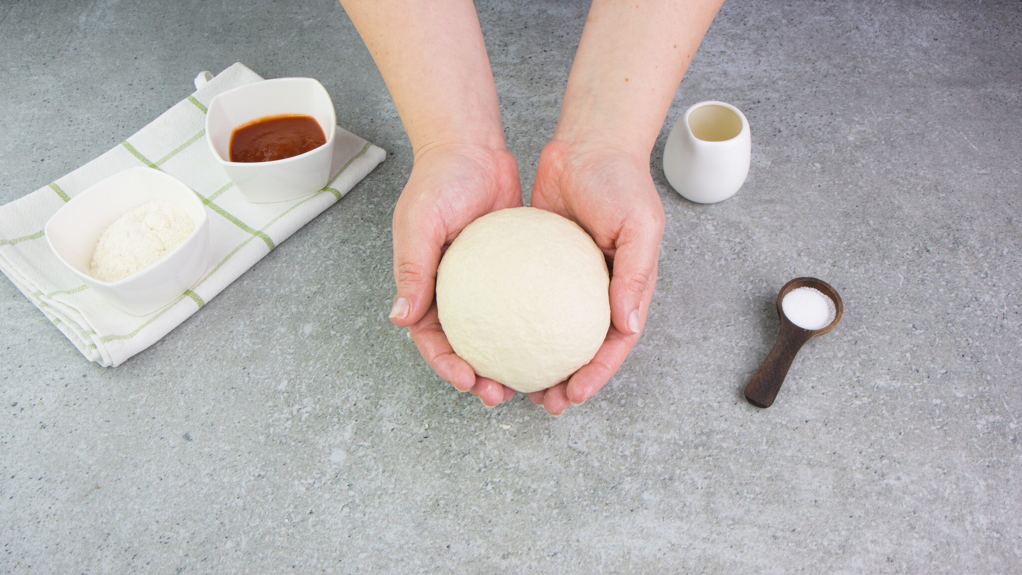 Pizza fritta: la ricetta per fare in casa il celebre street food partenopeo