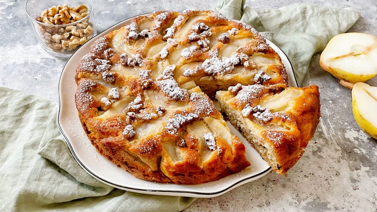 Torta di pere: la ricetta del dolce da gustare con tutta la famiglia
