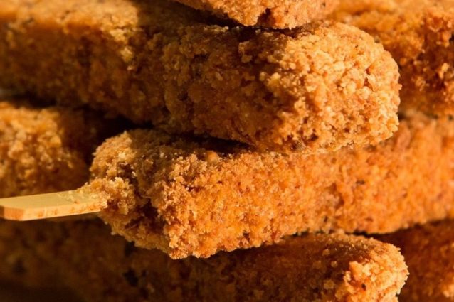 Cos'è lo stecco alla petroniana, il fritto bolognese con la mortadella ...