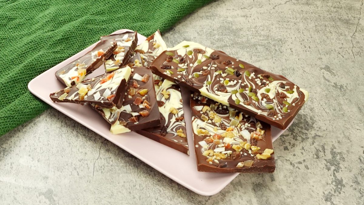 Barrette di cioccolato e frutta secca: la ricetta dello snack semplice ...