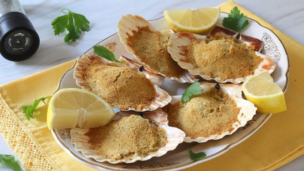 Capesante gratinate: la ricetta dell'antipasto natalizio semplice e ...