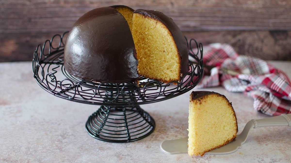 Parrozzo abruzzese: la ricetta del goloso dolce di semolino e mandorle ...