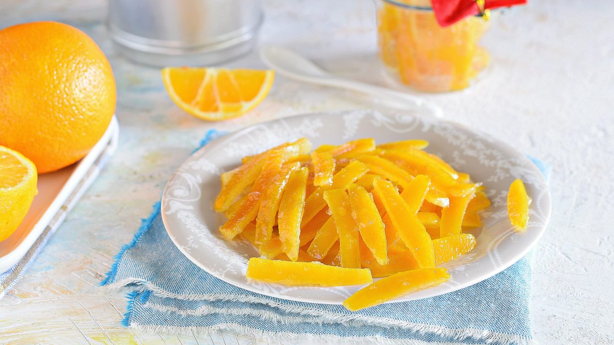 Fette di arancia candita: la ricetta del dolce diverso dal solito