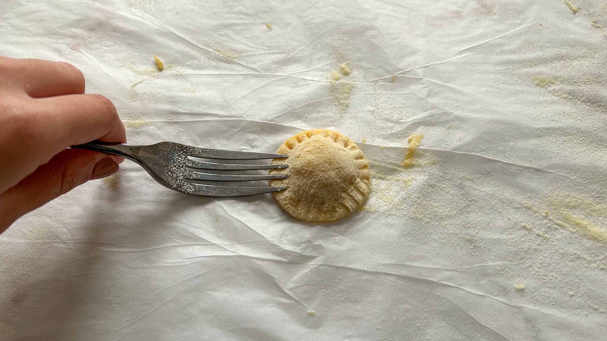 Ravioli di gamberi: la ricetta del primo di pesce elegante e delicato