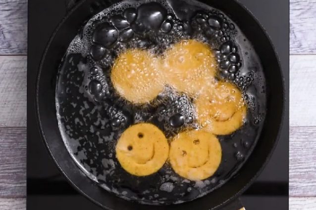 Faccine di patate: la ricetta del contorno sfizioso amato dai bambini
