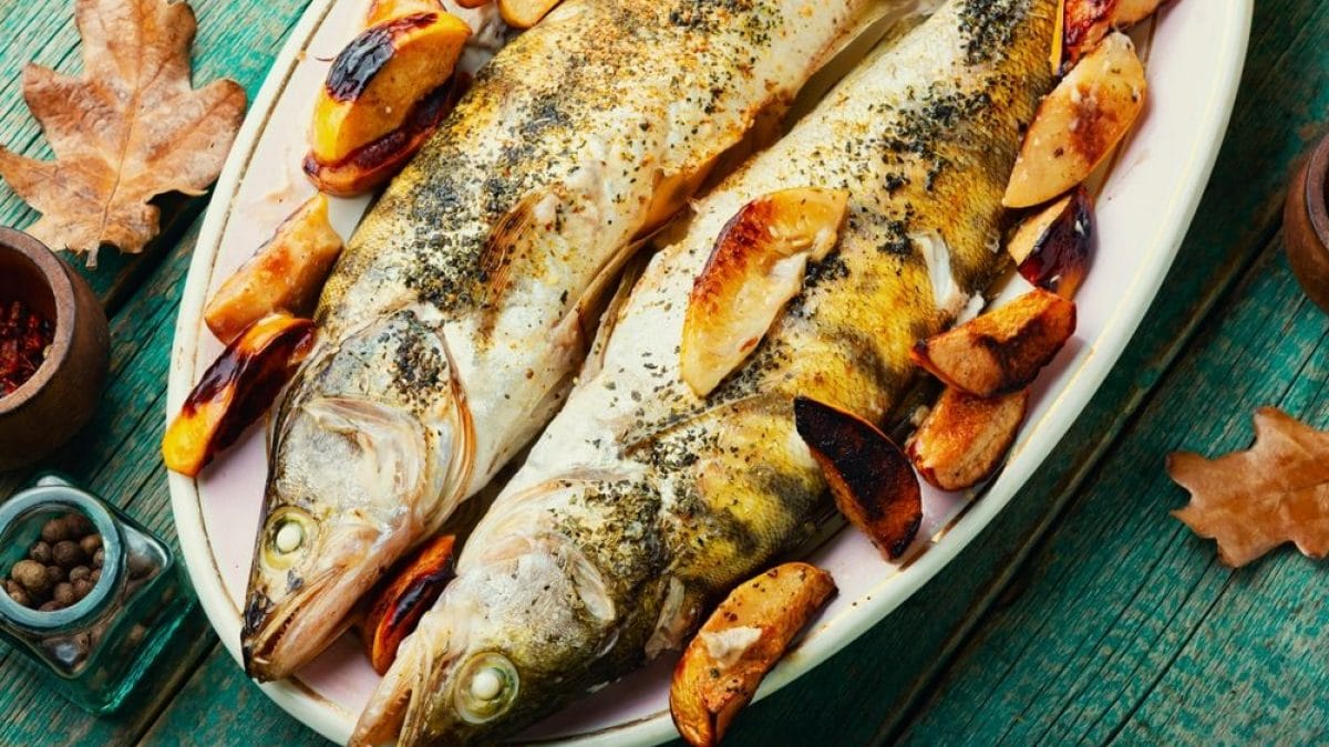 Pesce persico: come acquistarlo, pulirlo e le ricette per usarlo al ...