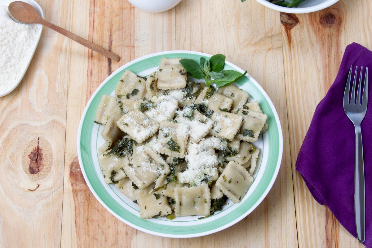 Toasted garlic butter ravioli with spinach