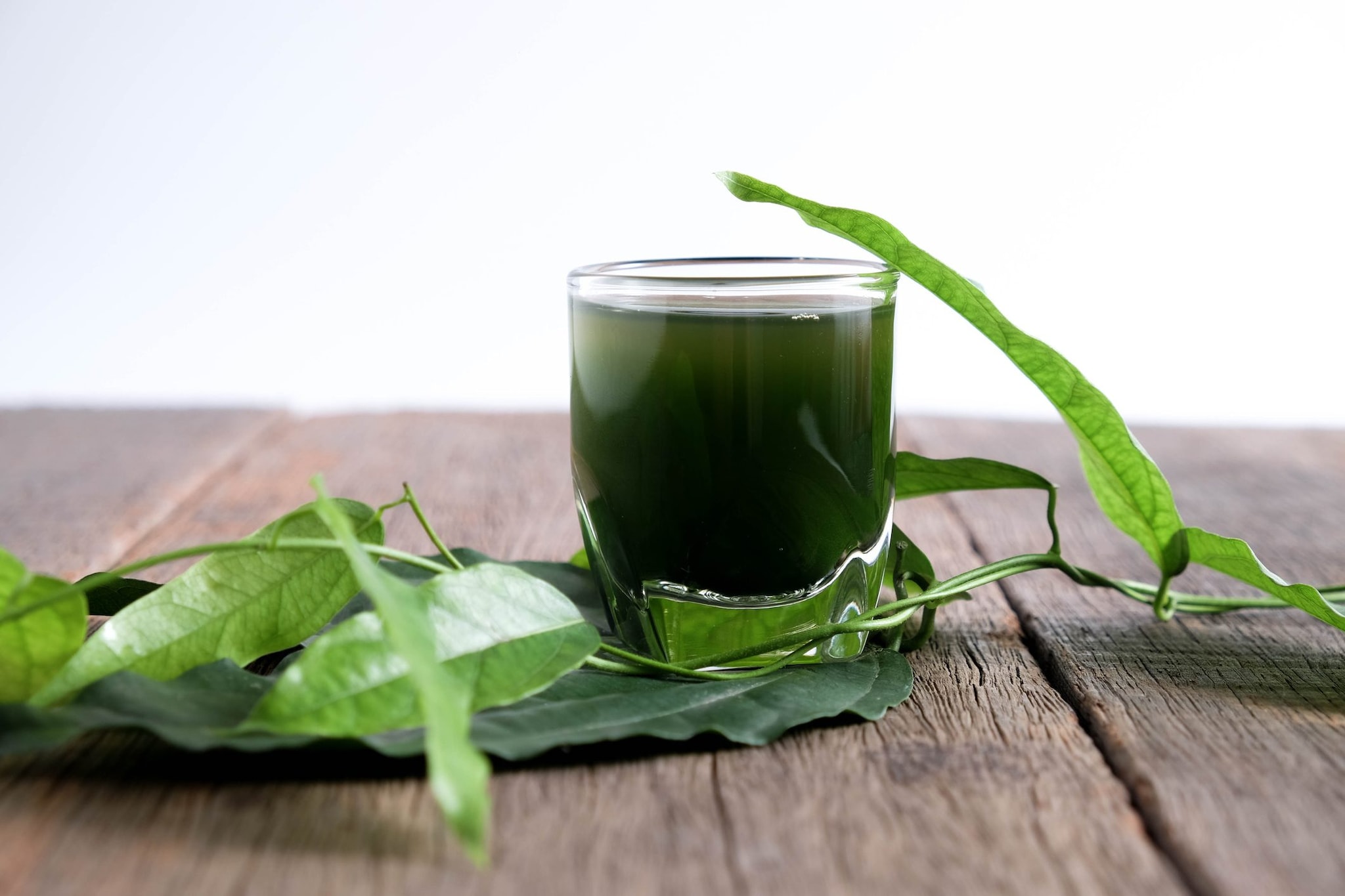 Chlorophyll: properties and uses