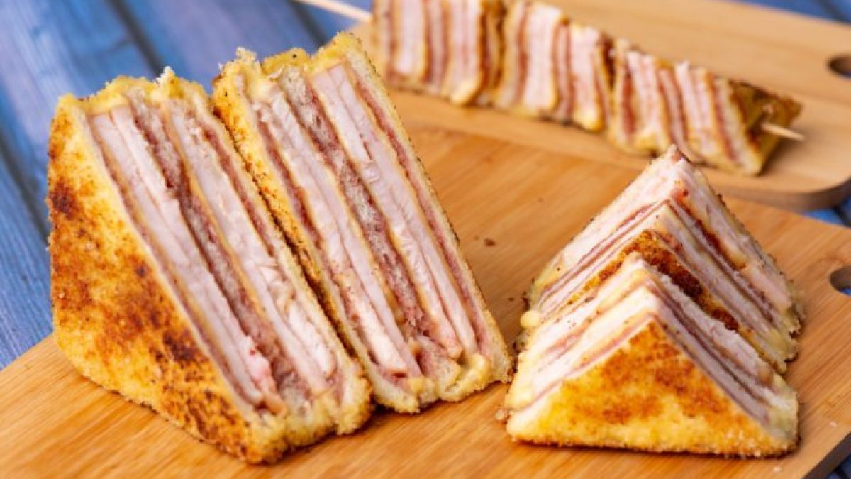 Hot Ham and Cheese Sandwich with strawberry Jam: the amazing way to use ...