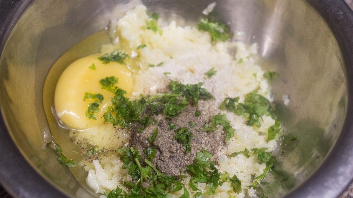 Baked cheese crisps: a quick and easy baked snack recipe!