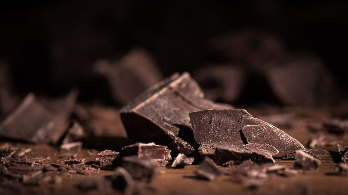 Dark chocolate: properties and benefits for mind and body