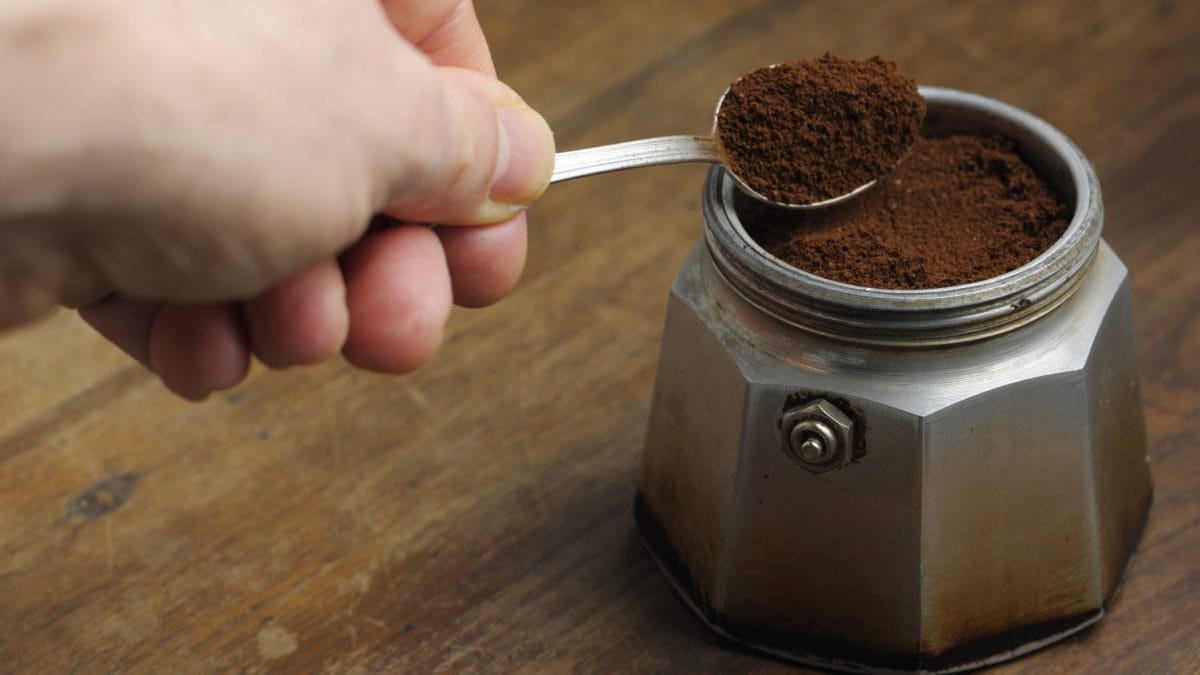 Here's Everything You Need To Know About Reheating 1-Day-Old Coffee