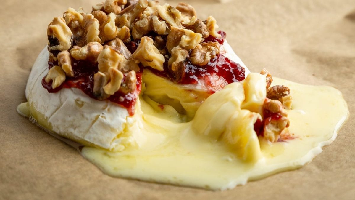 Raspberry Walnut Baked Brie Recipe