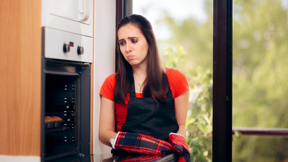 Here's Why It Is Essential To Rotate Your Pans While Baking