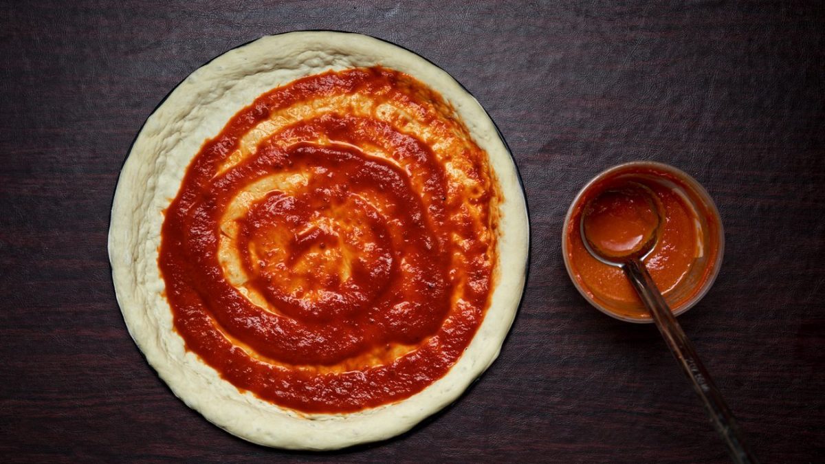 Pizza with dry yeast: how to make the dough with the right suggestions ...
