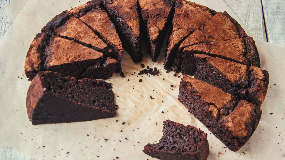 Seven Common Cake Problems: The Best Solutions And How To Avoid Them ...