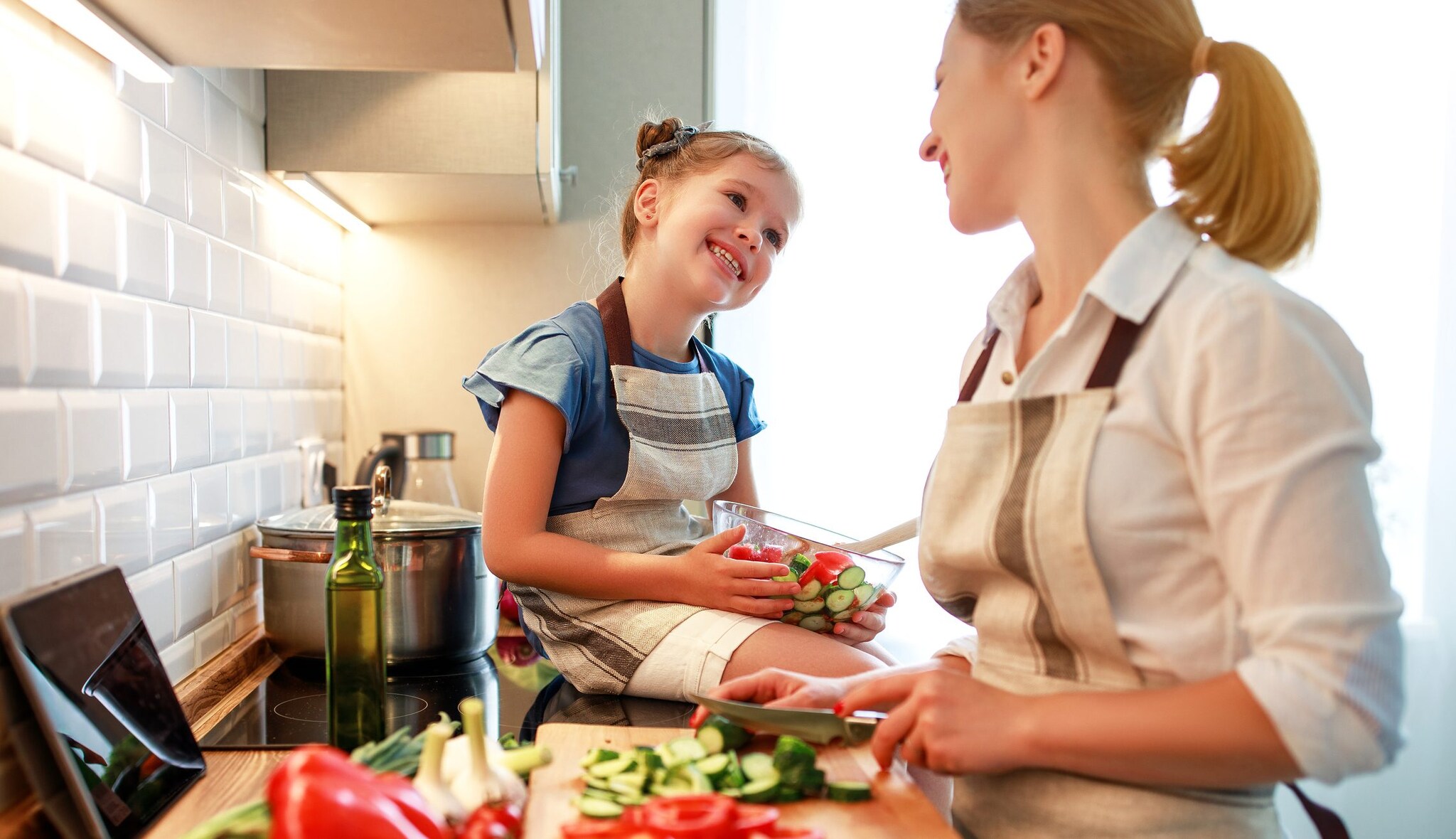 Get Your Kids Involved in The Kitchen – Age-Appropriate Kitchen Tasks ...
