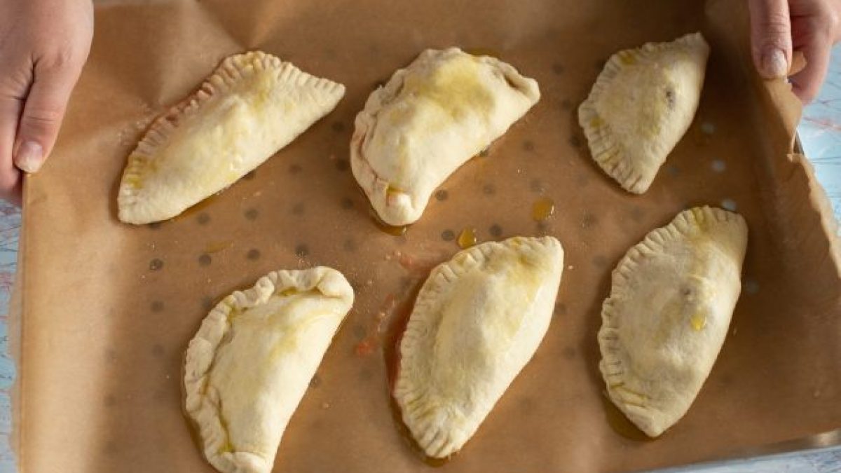 Small calzone without leavening: the quick and light recipe for the ...
