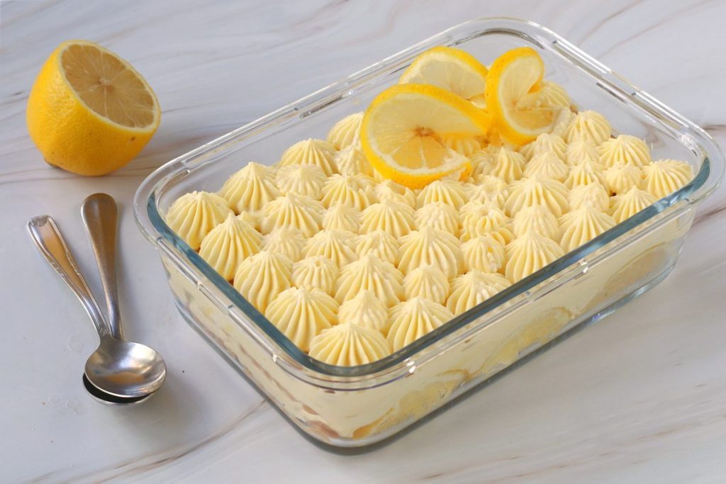 Lemon semifreddo with biscuits: the recipe for a creamy dessert that ...