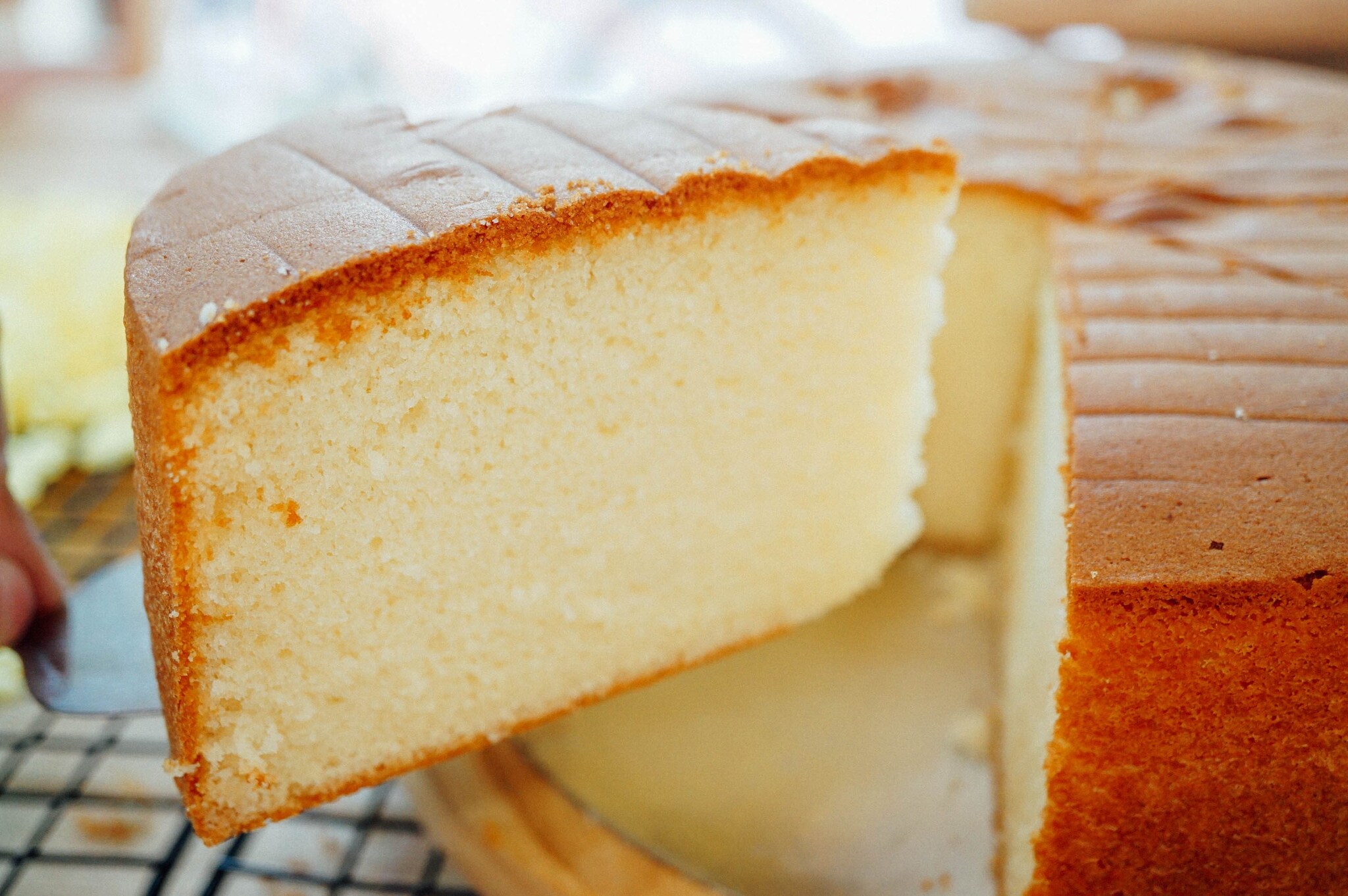 5 Tell-tale Signs That Let You Know Just When Your Cake Has Baked Well ...