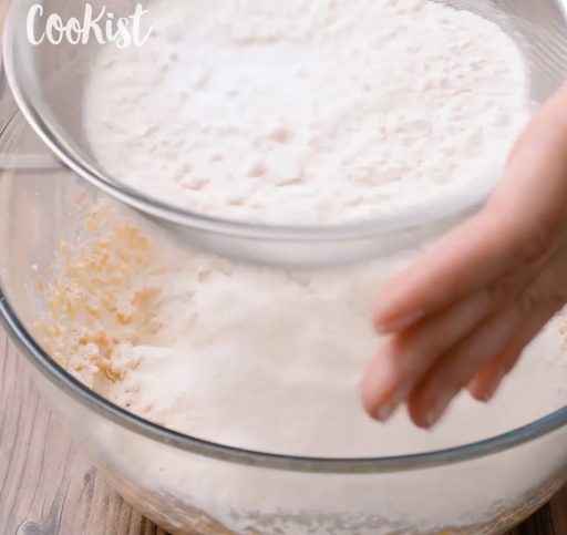 Vanilla and Chocolate Marble Cookies: An Easy-to-Make Dessert