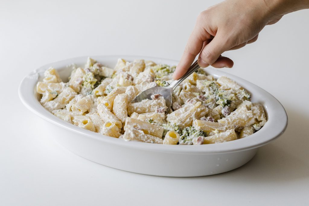 Baked pasta with broccoli, bacon and scamorza cheese: the perfect lunch ...