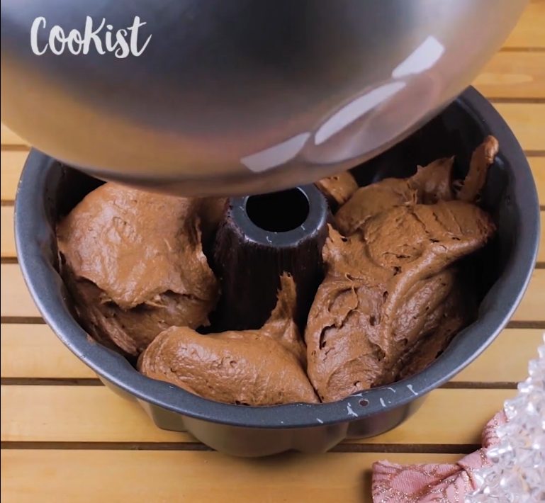 Whoopie Pie Cake Recipe