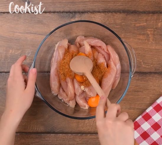 Homemade Fried Chicken Strips: how to make them crispy outside and ...