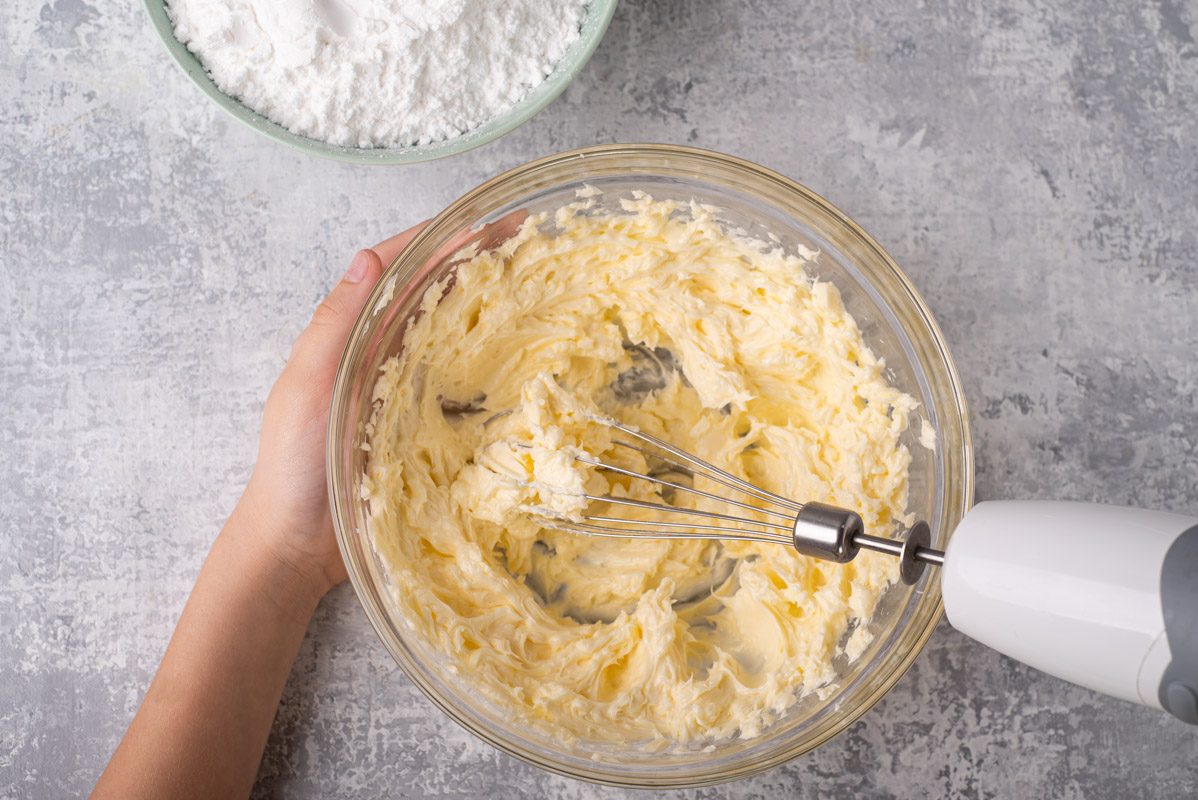 Basic Buttercream: the recipe for classic buttercream frosting